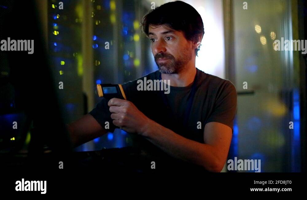 Using scanner Stock Videos & Footage - HD and 4K Video Clips - Alamy