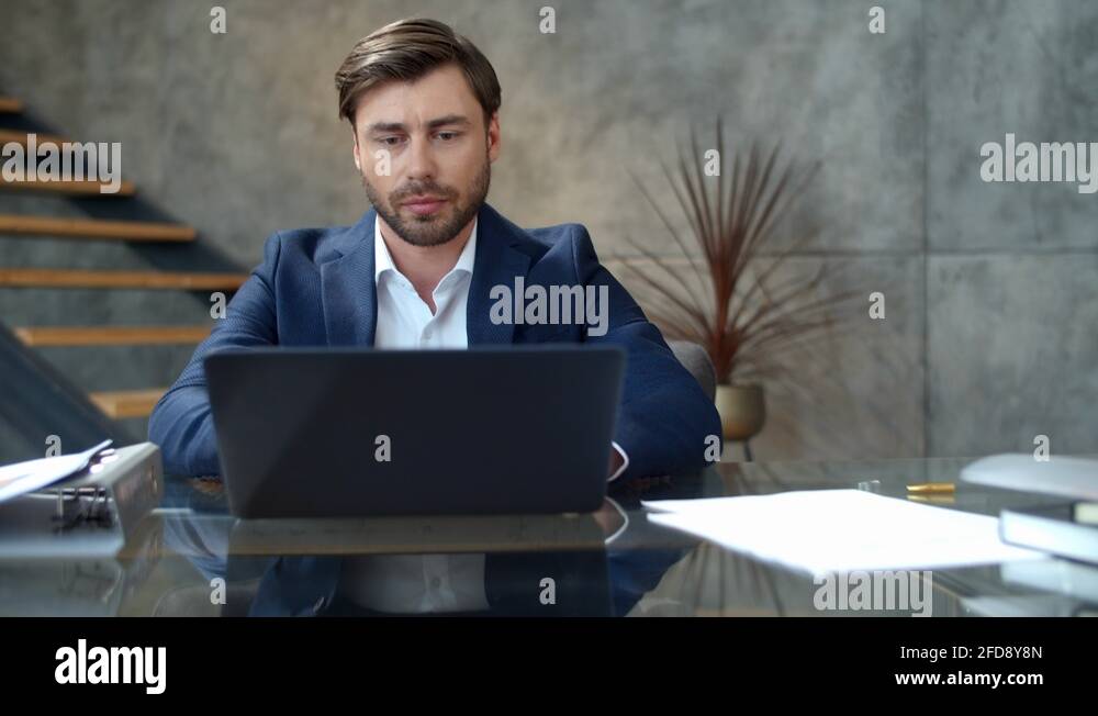 Closing work Stock Videos & Footage - HD and 4K Video Clips - Alamy