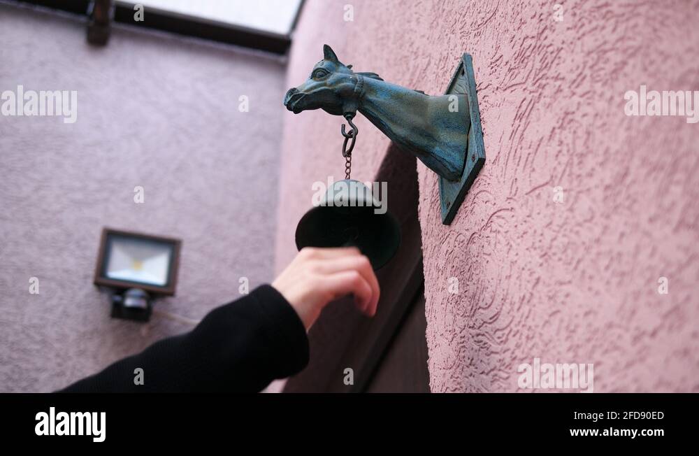 Doorbell entrance Stock Videos & Footage - HD and 4K Video Clips - Alamy