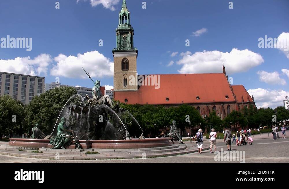 St marienkirche Stock Videos & Footage - HD and 4K Video Clips - Alamy