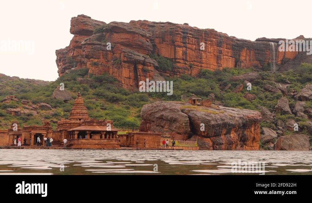 Bhutanatha temple agasthya tirtha badami Stock Videos & Footage - HD ...