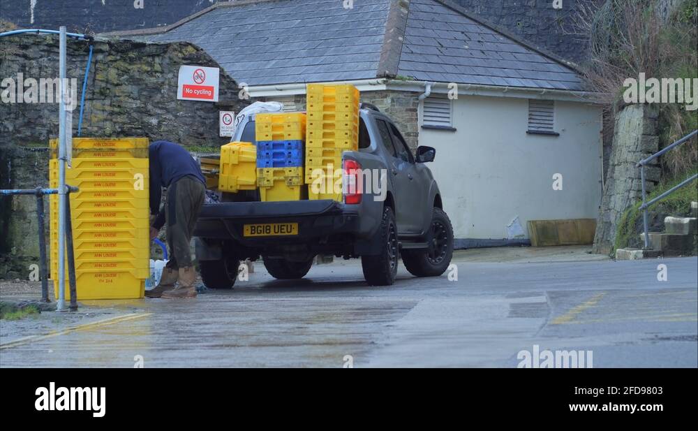 Loading pickup truck Stock Videos & Footage - HD and 4K Video Clips - Alamy