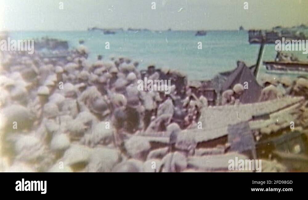 Ww2 troops on beach Stock Videos & Footage - HD and 4K Video Clips - Alamy