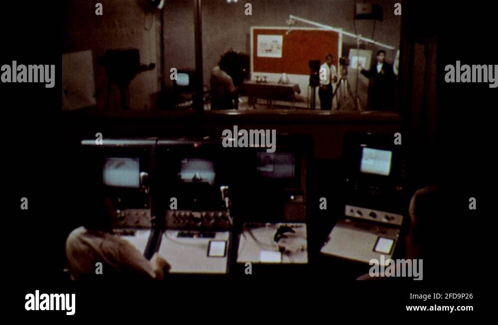 Tv control room people Stock Videos & Footage - HD and 4K Video Clips ...