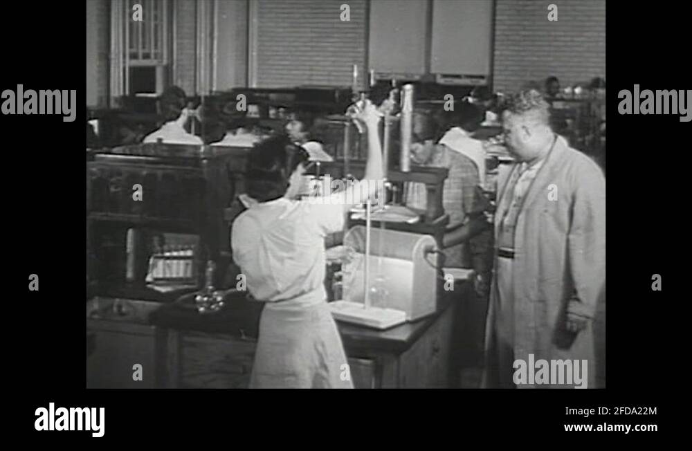 1940s African American Black Women STEM Lab College Class WW2 Vintage ...