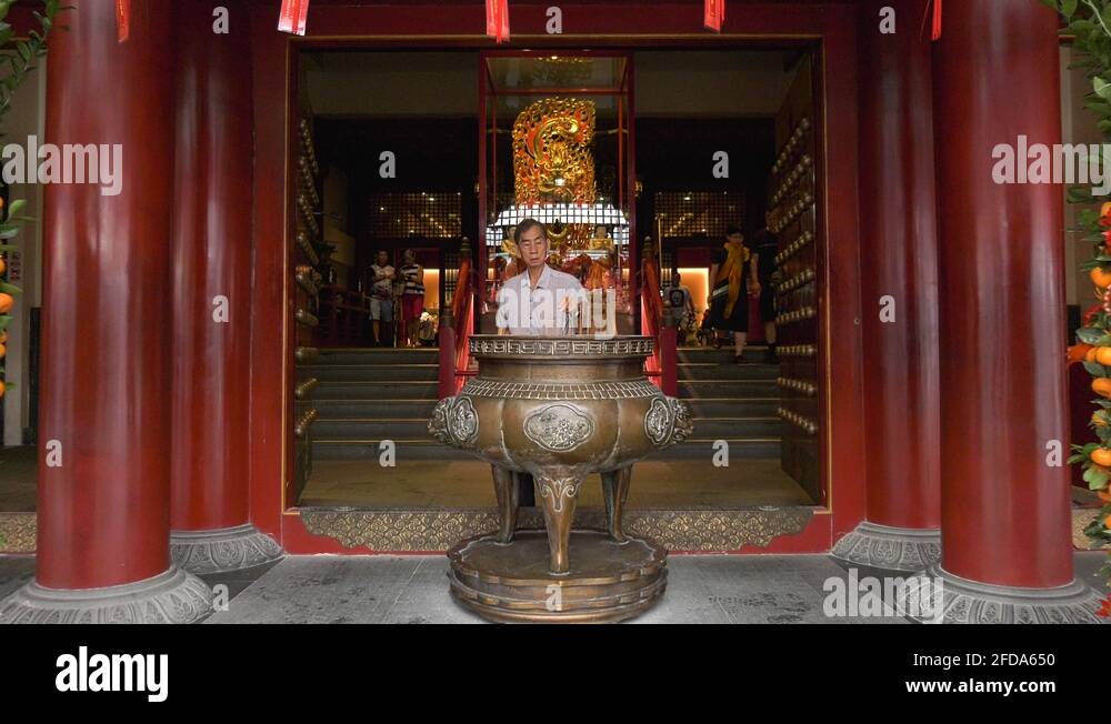 Praying joss stick Stock Videos & Footage - HD and 4K Video Clips - Alamy