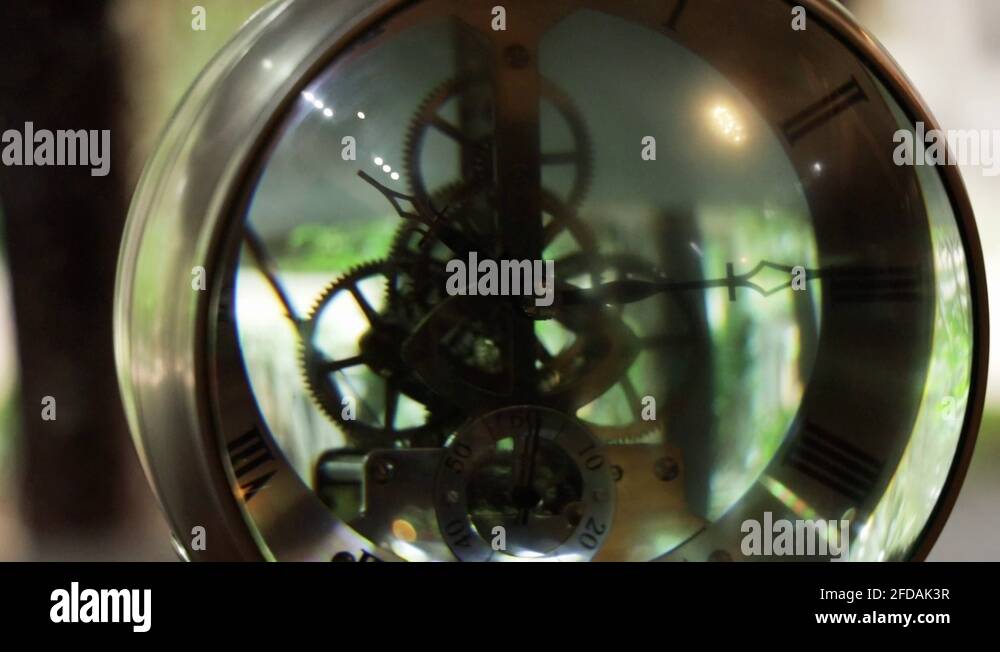 Glass clock Stock Videos & Footage - HD and 4K Video Clips - Alamy