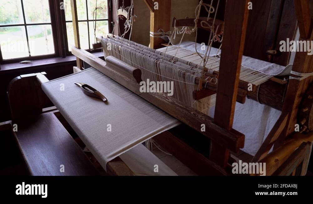 Museum loom Stock Videos & Footage - HD and 4K Video Clips - Alamy