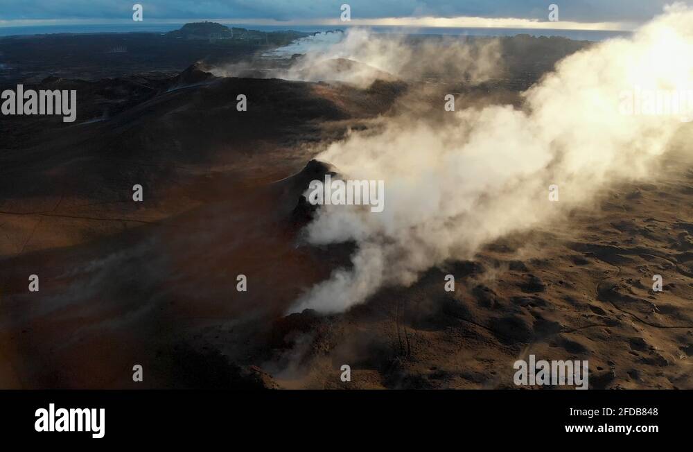 Fault line fissure Stock Videos & Footage - HD and 4K Video Clips - Alamy