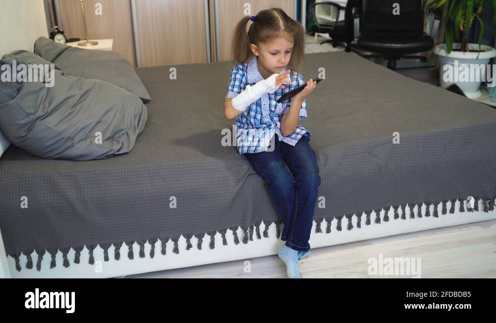 Child broken bone Stock Videos & Footage - HD and 4K Video Clips - Alamy