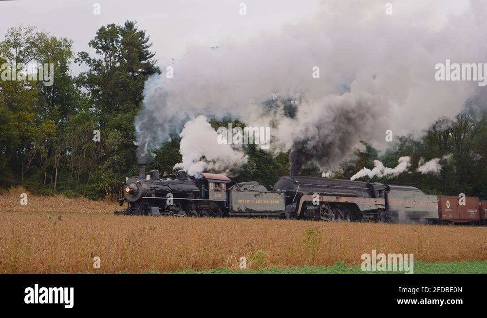 Double locomotive Stock Videos & Footage - HD and 4K Video Clips - Alamy