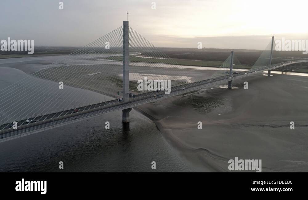 Runcorn skyline Stock Videos & Footage - HD and 4K Video Clips - Alamy