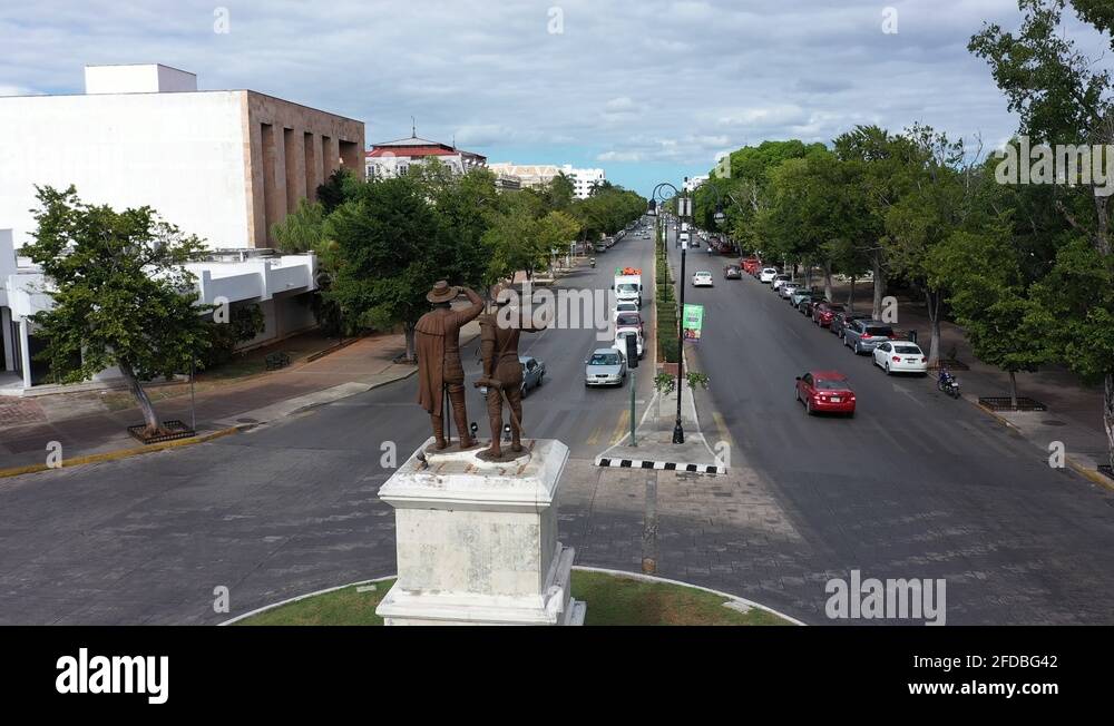 Paseo de montejo monument Stock Videos & Footage - HD and 4K Video ...