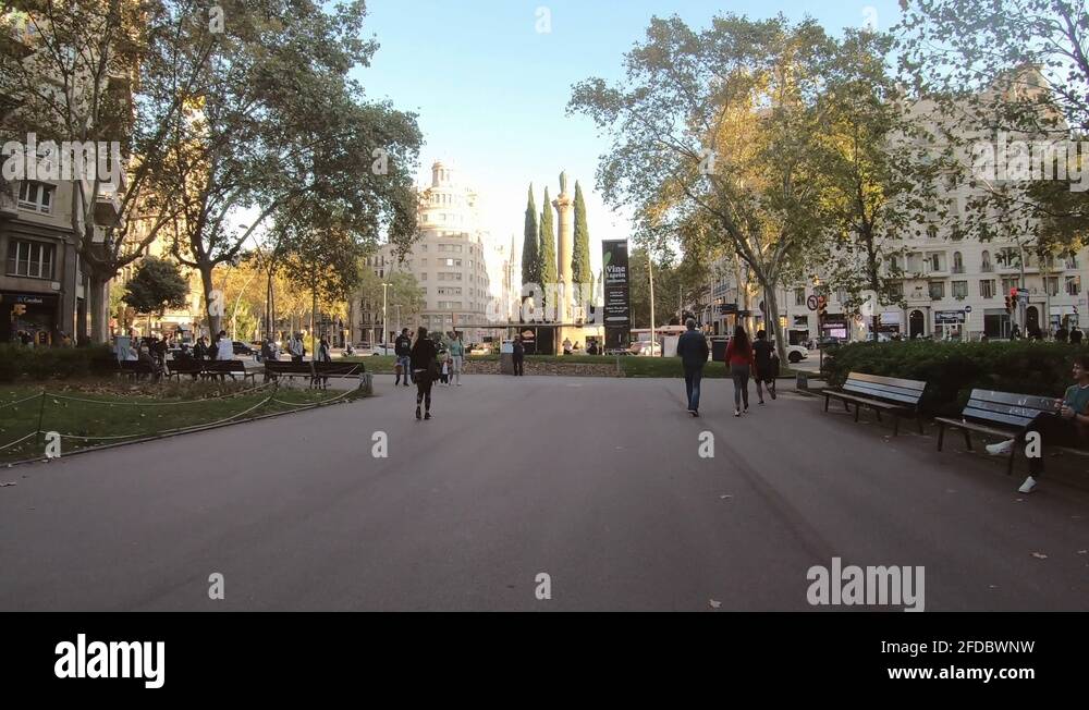 Crowded places Stock Videos & Footage - HD and 4K Video Clips - Alamy