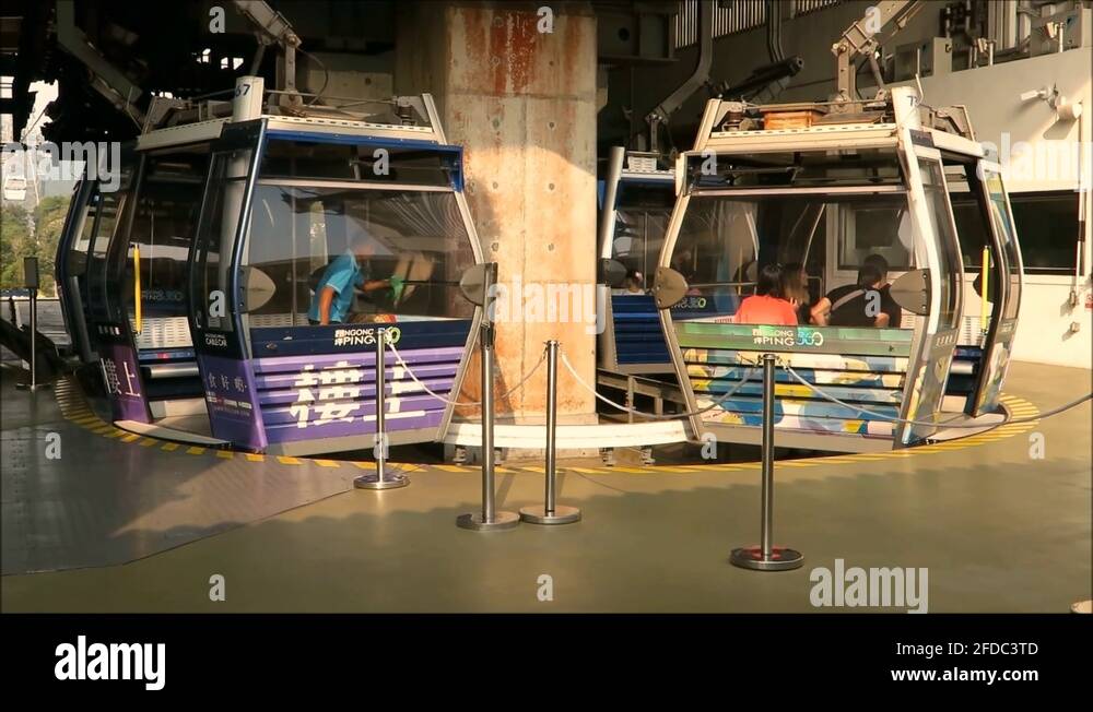 Cable car pod Stock Videos & Footage - HD and 4K Video Clips - Alamy
