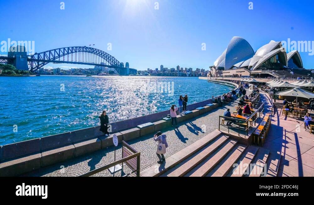 Opera bar Stock Videos & Footage - HD and 4K Video Clips - Alamy