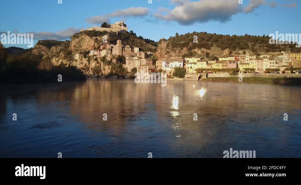 Castle sunrise Stock Videos & Footage - HD and 4K Video Clips - Alamy