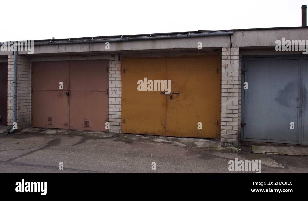 Garage view Stock Videos & Footage - HD and 4K Video Clips - Alamy