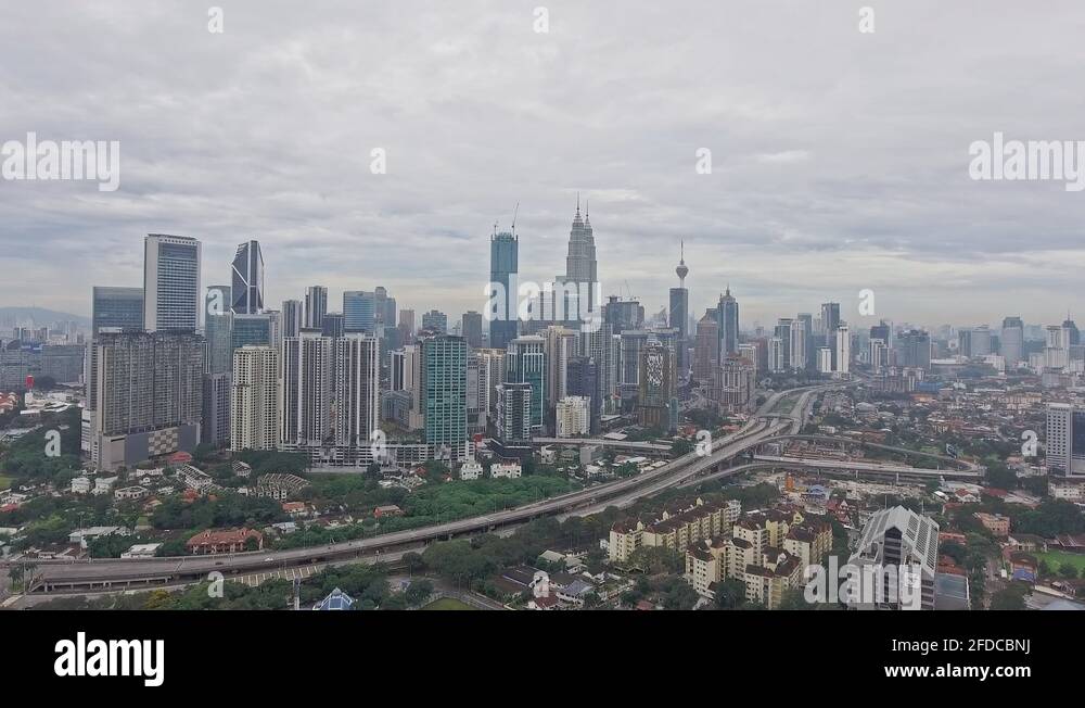 Menara petronas klcc Stock Videos & Footage - HD and 4K Video Clips - Alamy