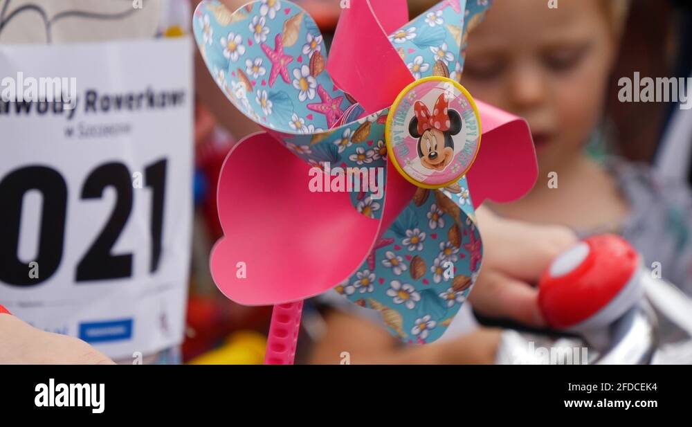 Disney minnie mouse Stock Videos & Footage - HD and 4K Video Clips - Alamy