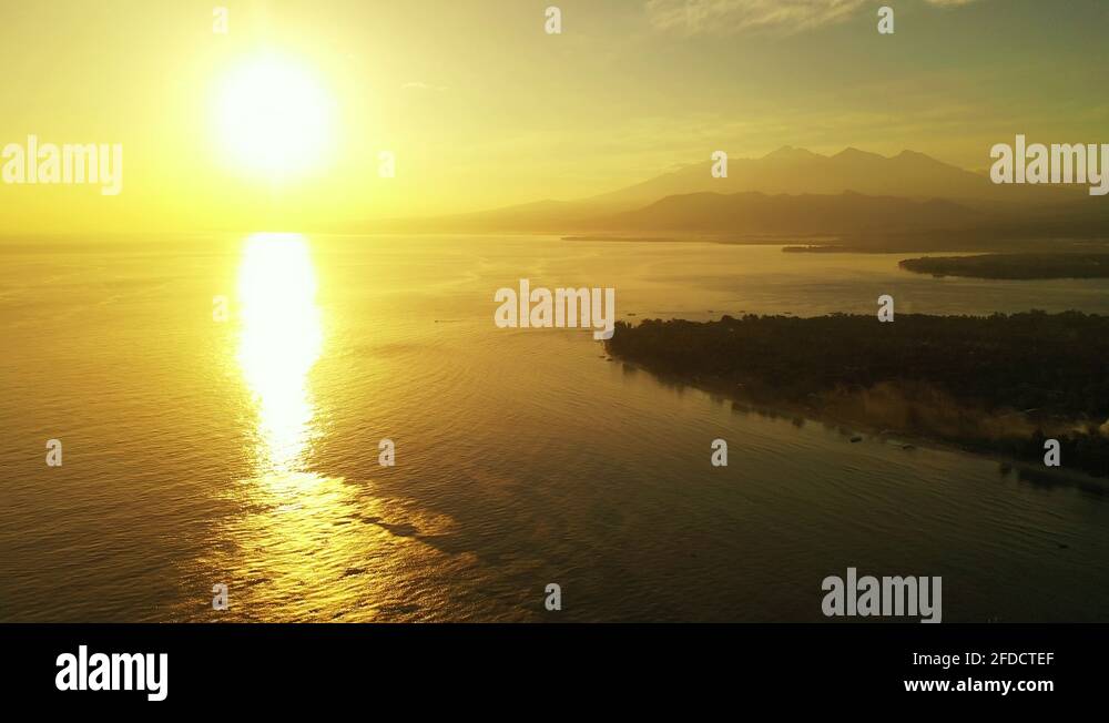 Yellow sun setting Stock Videos & Footage - HD and 4K Video Clips - Alamy
