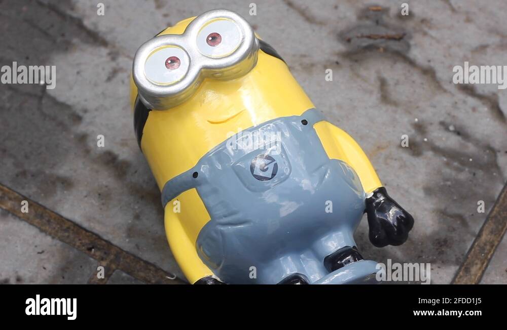 Happy minion Stock Videos & Footage - HD and 4K Video Clips - Alamy