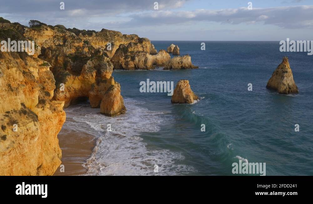 Praia do alvor Stock Videos & Footage - HD and 4K Video Clips - Alamy