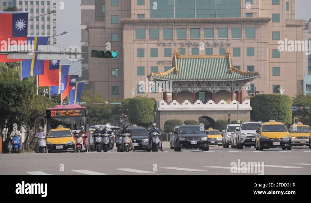Taipei east gate Stock Videos & Footage - HD and 4K Video Clips - Alamy