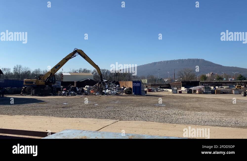 Scrap yard crane magnet Stock Videos & Footage - HD and 4K Video Clips ...