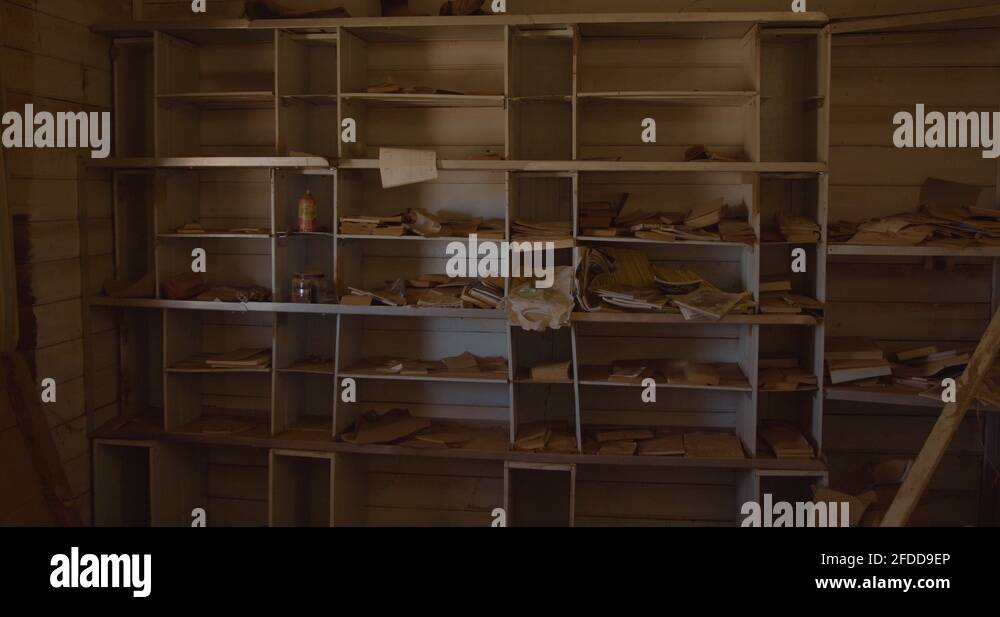 Cluttered shelves Stock Videos & Footage - HD and 4K Video Clips - Alamy