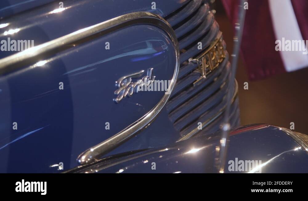 Antique bonnet Stock Videos & Footage - HD and 4K Video Clips - Alamy