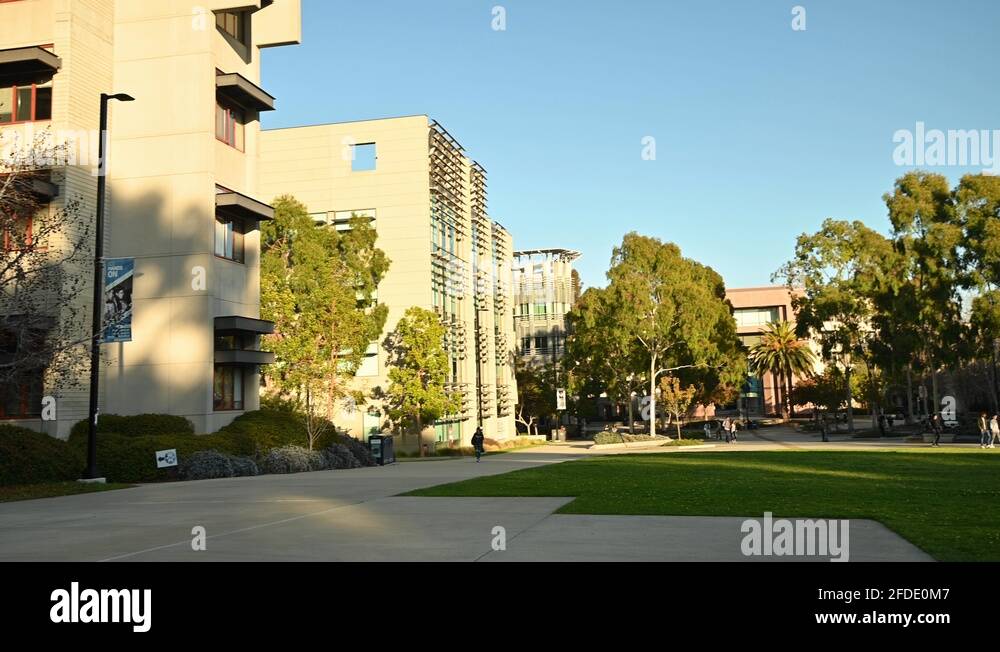 Ucsd campus Stock Videos & Footage - HD and 4K Video Clips - Alamy
