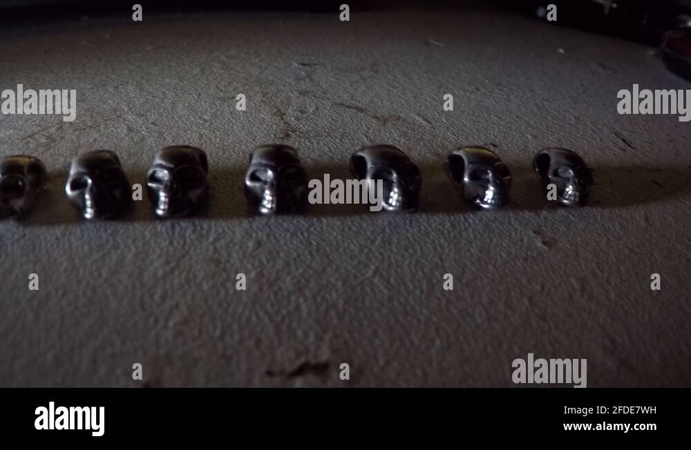 Heads in a row Stock Videos & Footage - HD and 4K Video Clips - Alamy