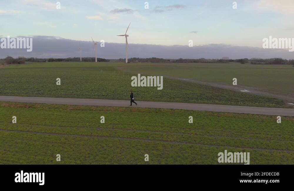 Running in wind Stock Videos & Footage - HD and 4K Video Clips - Alamy