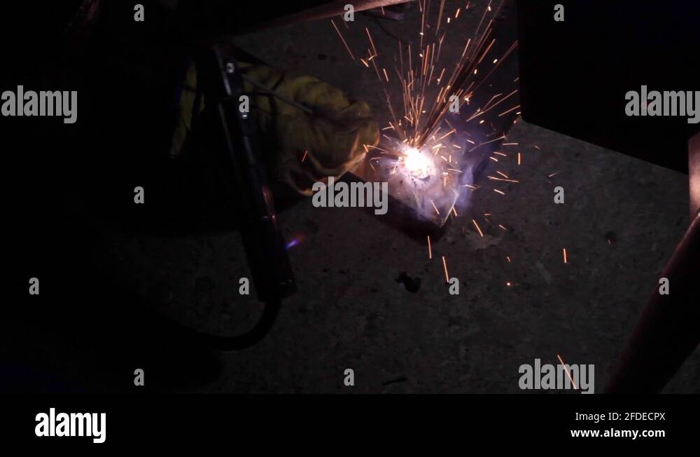 Precise welding Stock Videos & Footage - HD and 4K Video Clips - Alamy