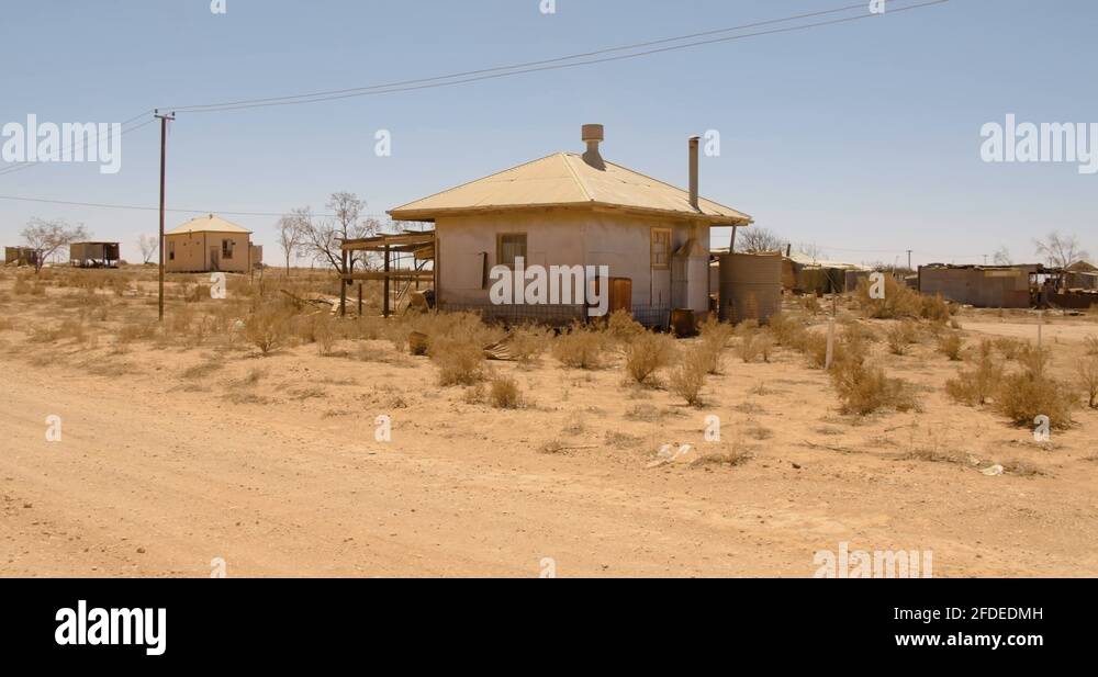 A deserted house in an old ghost town in the Australian Outback Stock ...