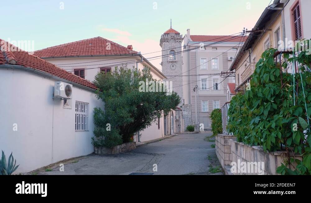 Tidy building Stock Videos & Footage - HD and 4K Video Clips - Alamy