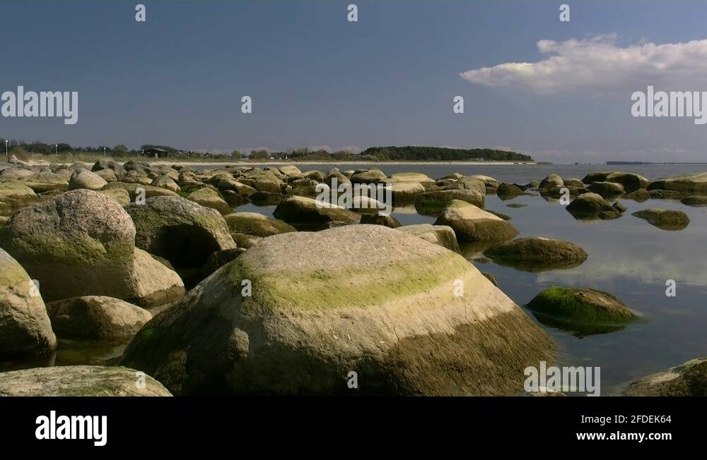 Insel felsen Stock Videos & Footage - HD and 4K Video Clips - Alamy