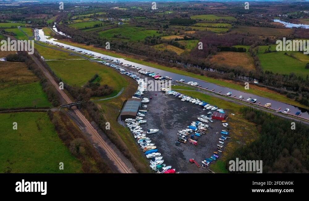 Overhead railway Stock Videos & Footage - HD and 4K Video Clips - Alamy