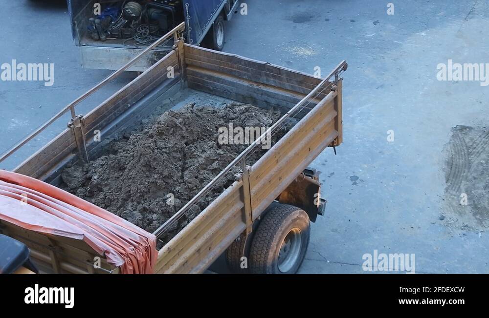 Loading dirt Stock Videos & Footage - HD and 4K Video Clips - Alamy