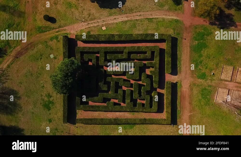 Maze game vector Stock Videos & Footage - HD and 4K Video Clips - Alamy