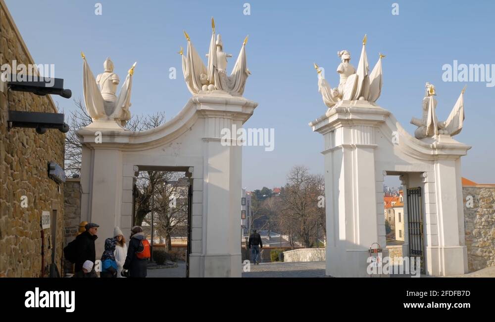 Vienna gate Stock Videos & Footage - HD and 4K Video Clips - Alamy