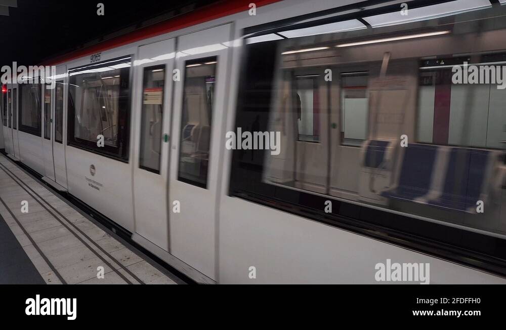 Underground metro train Stock Videos & Footage - HD and 4K Video Clips ...