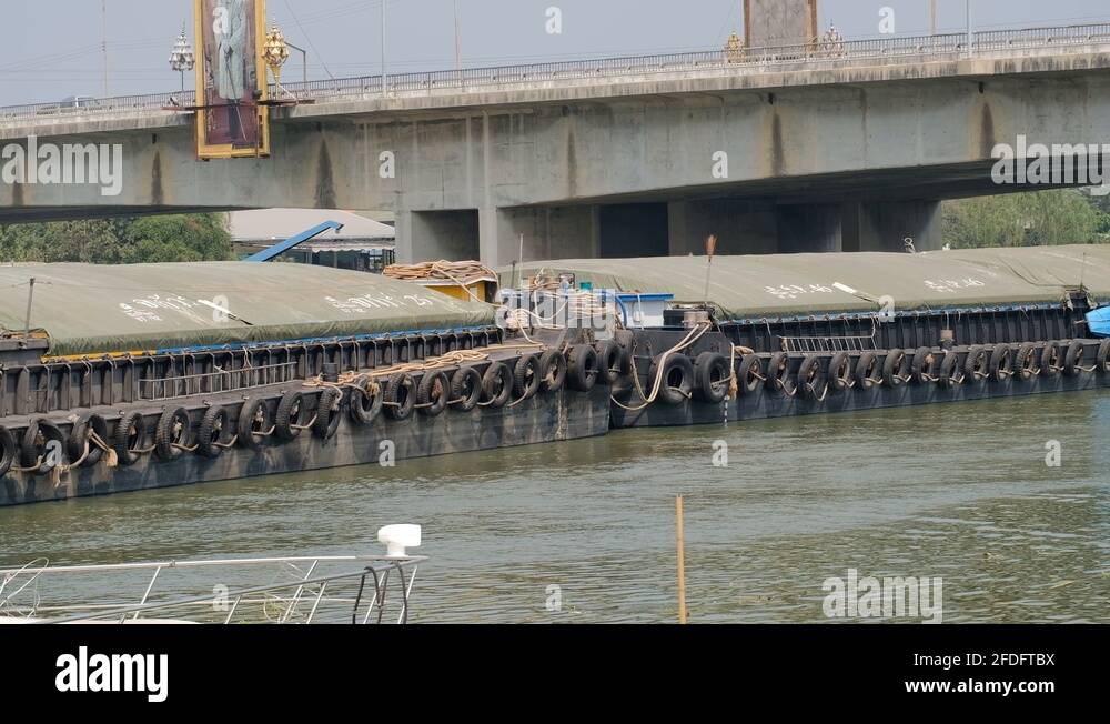 Draft barge Stock Videos & Footage - HD and 4K Video Clips - Alamy