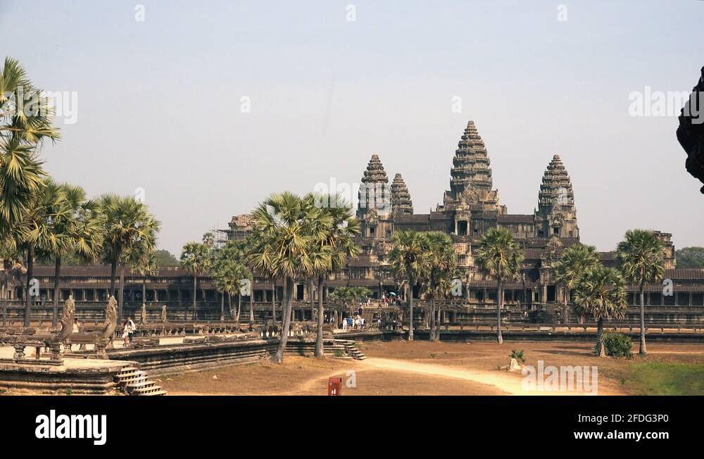 Angkor wat exterior Stock Videos & Footage - HD and 4K Video Clips - Alamy