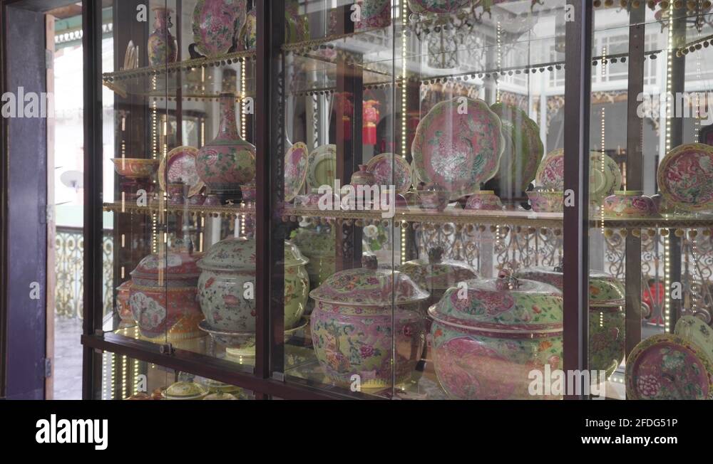 Porcelain designs Stock Videos & Footage - HD and 4K Video Clips - Alamy