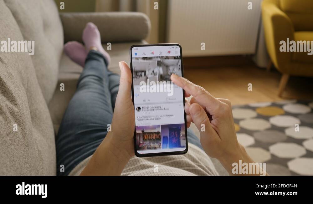 Girl holding phone instagram logo Stock Videos & Footage - HD and 4K ...