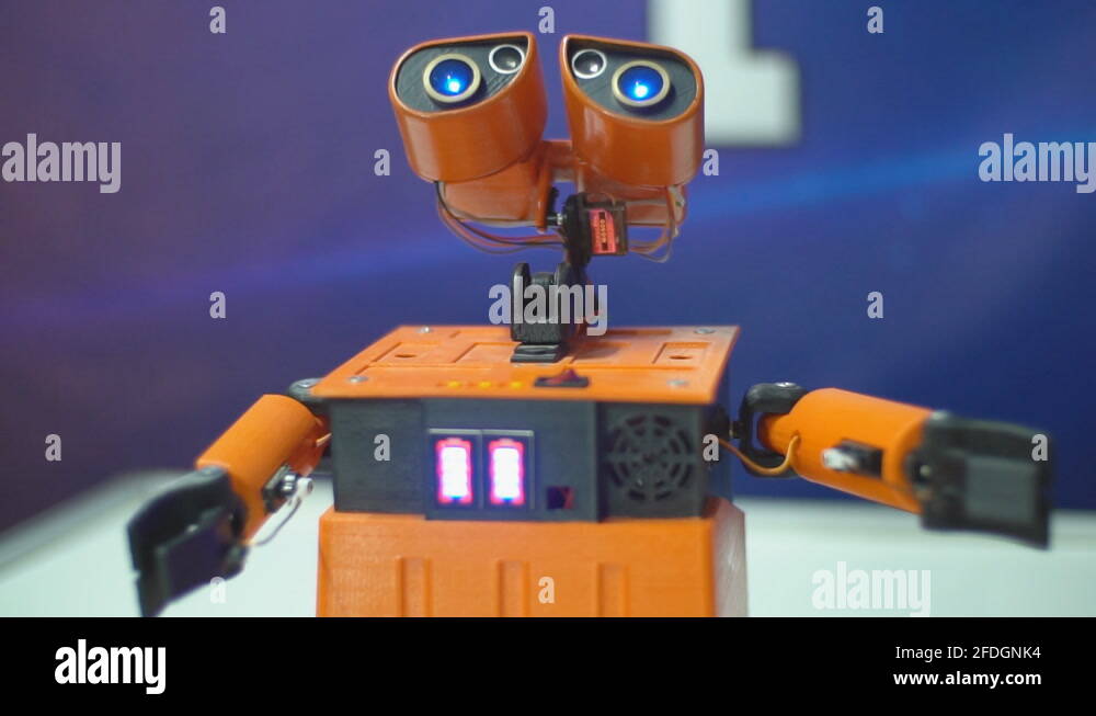 Wall e robot Stock Videos & Footage - HD and 4K Video Clips - Alamy