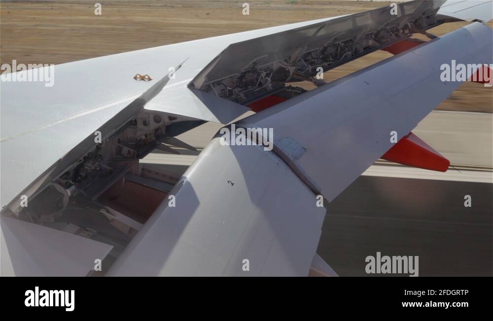 Plane_wing Stock Videos & Footage - HD and 4K Video Clips - Alamy