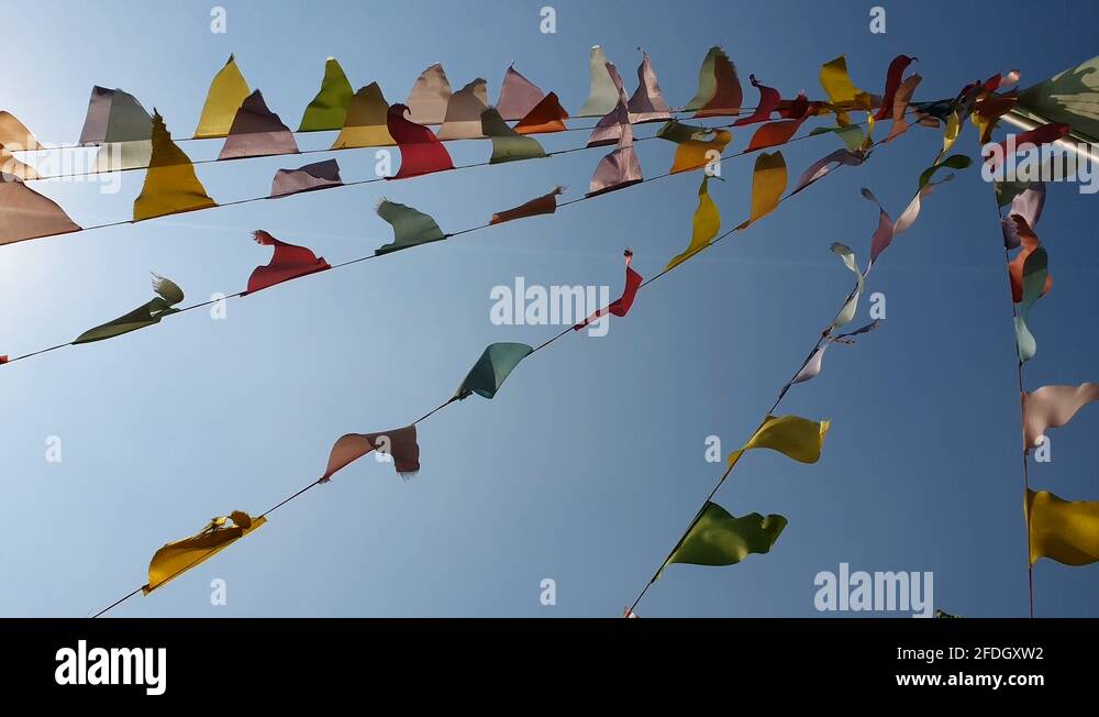 Flags fluttering Stock Videos & Footage - HD and 4K Video Clips - Alamy